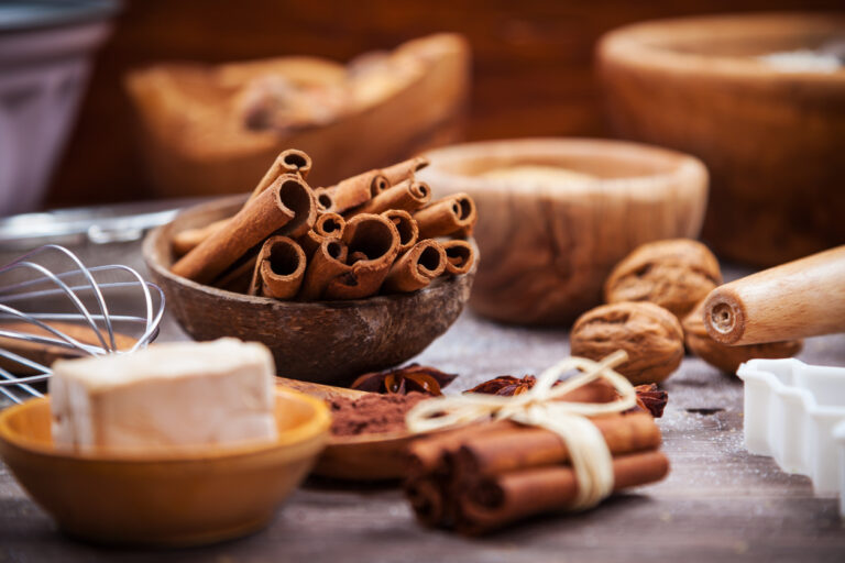 Holiday Smells: Aromatic Traditions from Winters Past – The Northwest ...
