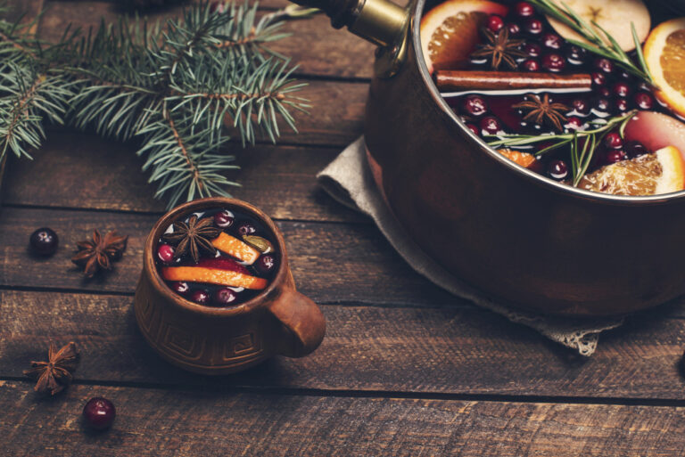 Holiday Smells: Aromatic Traditions from Winters Past – The Northwest ...