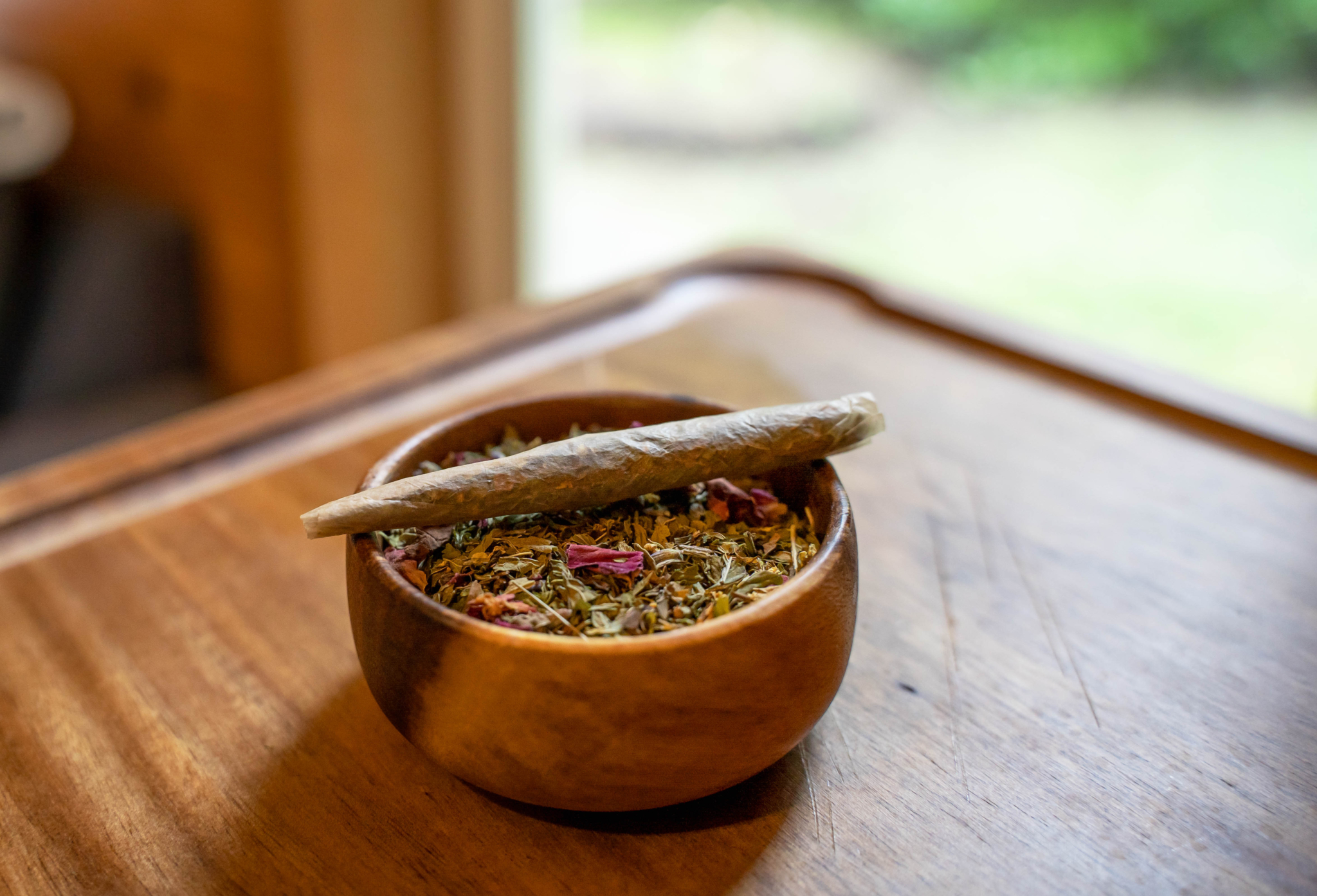 Herbal Smoking as Medicine – The Northwest School of Aromatic Medicine